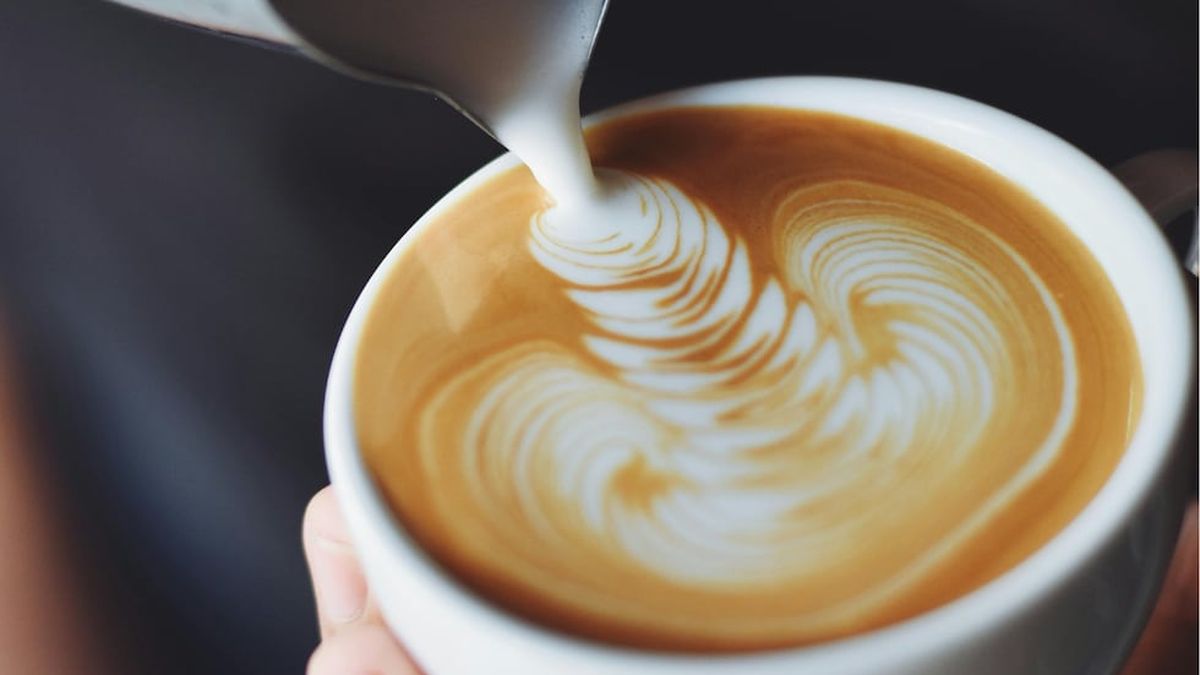 La receta definitiva para lograr el café con leche más espumoso