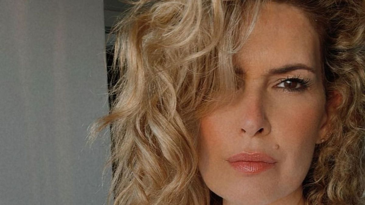 A sus 48 años, Isabel Macedo lució una trikini strapless y se la vio ...