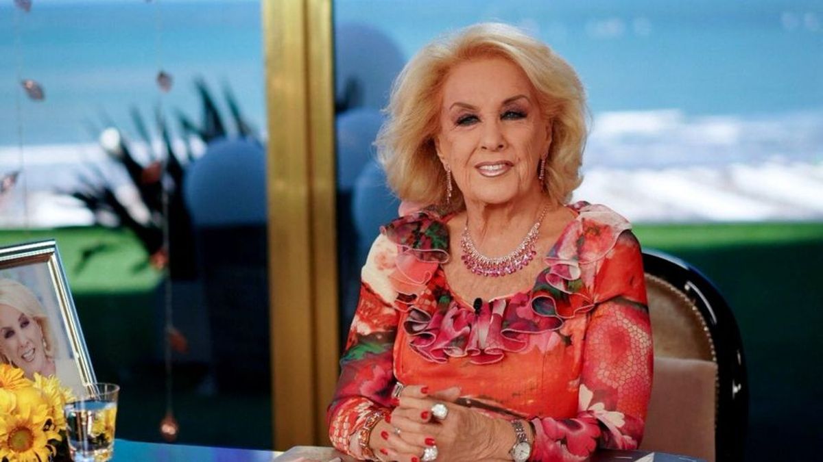 Mirtha Legrand confirmó que hará su clásico programa en Mar del Plata pero... ¿sin Juana Viale?