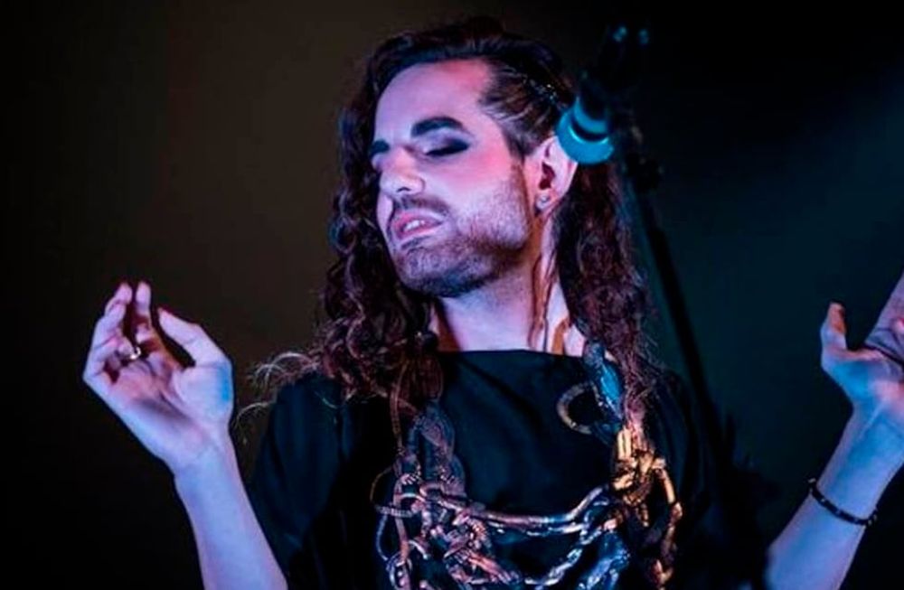 Quién es Ferni de Gyldenfeldt, la cantante trans que hace historia en ...