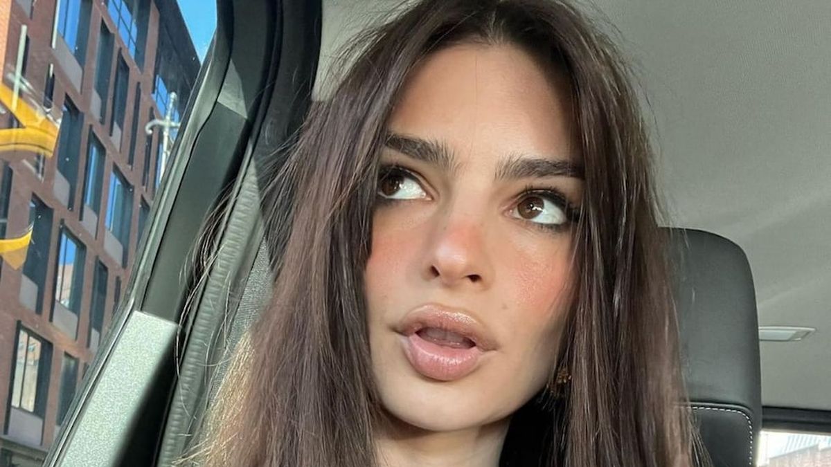 Emily Ratajkowski se puso una bikini ultra diminuta en medio de un ...