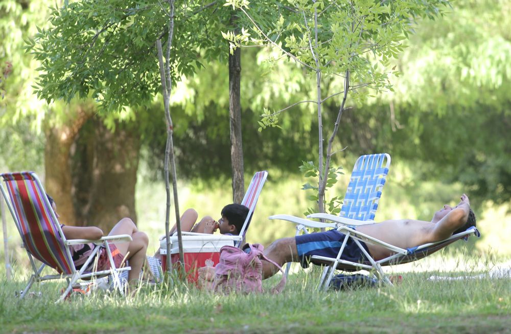 Calor sofocante, tormentas y viento Zonda: el combo meteorológico que ...