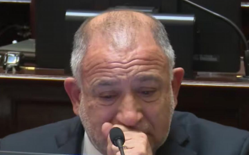 Luis Juez se emocionó durante el debate por la emergencia en Discapacidad: Alguien tiene que ...