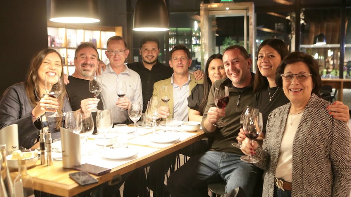 Llegó el día: 380 muestras de vino se ponen a prueba en una “cata a ...