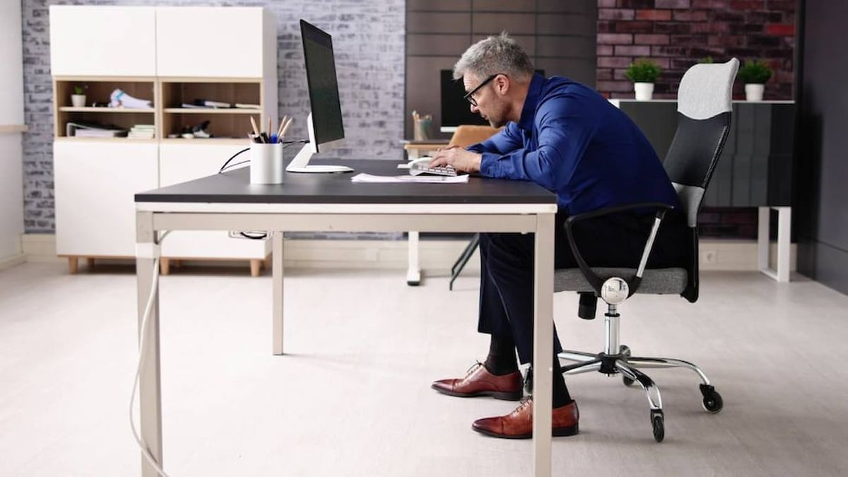 Consejos para mantener bien la postura y organizar tu lugar de trabajo