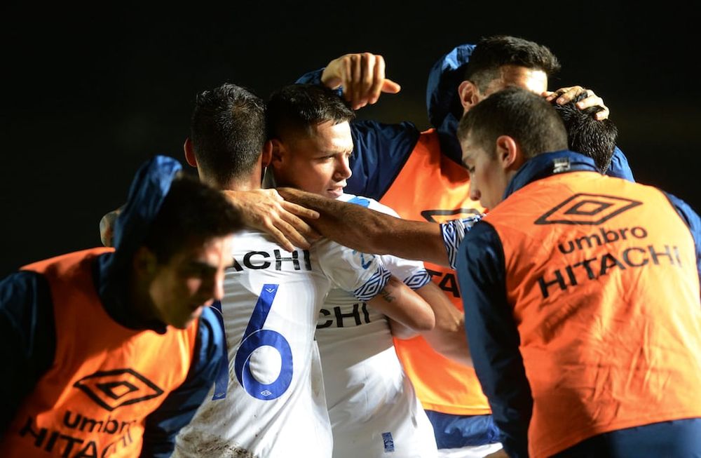 Vélez venció a Colón y sumó su cuarto triunfo en fila