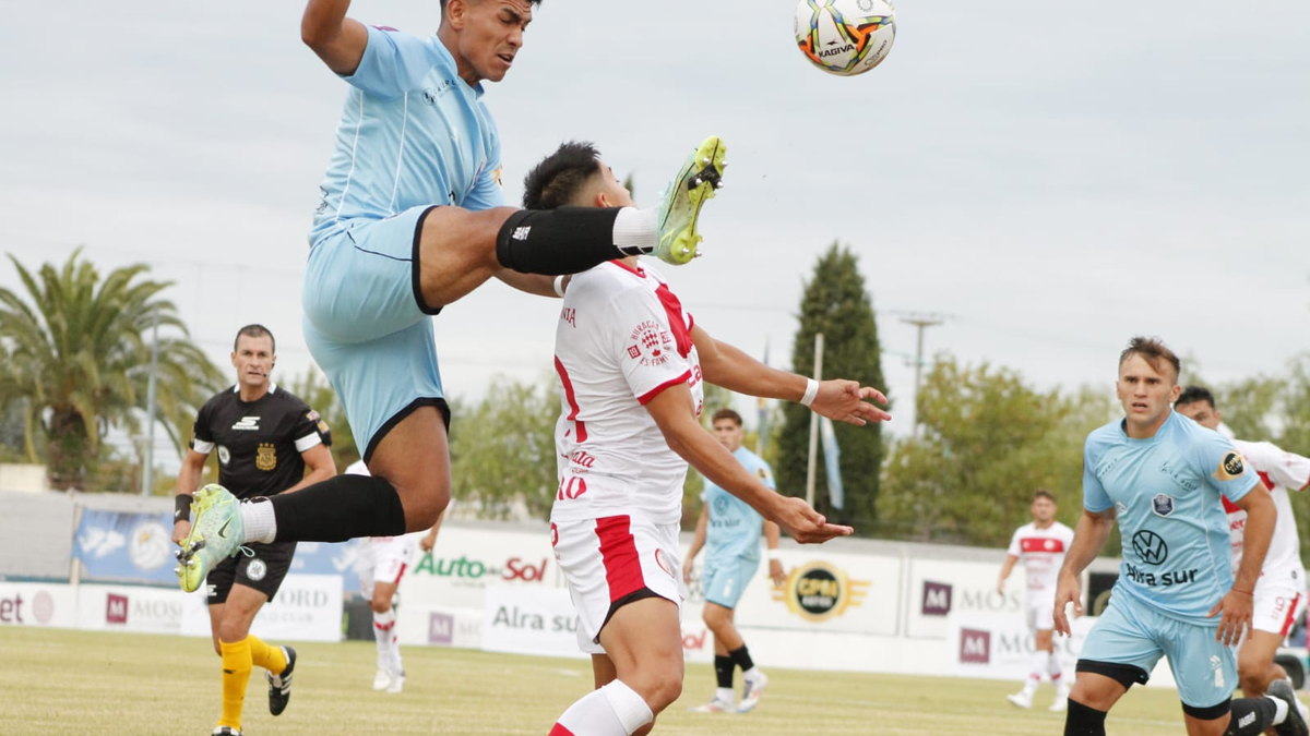 Huracán Las Heras no pudo en un caótico debut del Torneo Federal A y ...