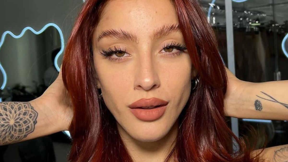 Belén Negri confundió a sus fans con una bikini del mismo color de su ...