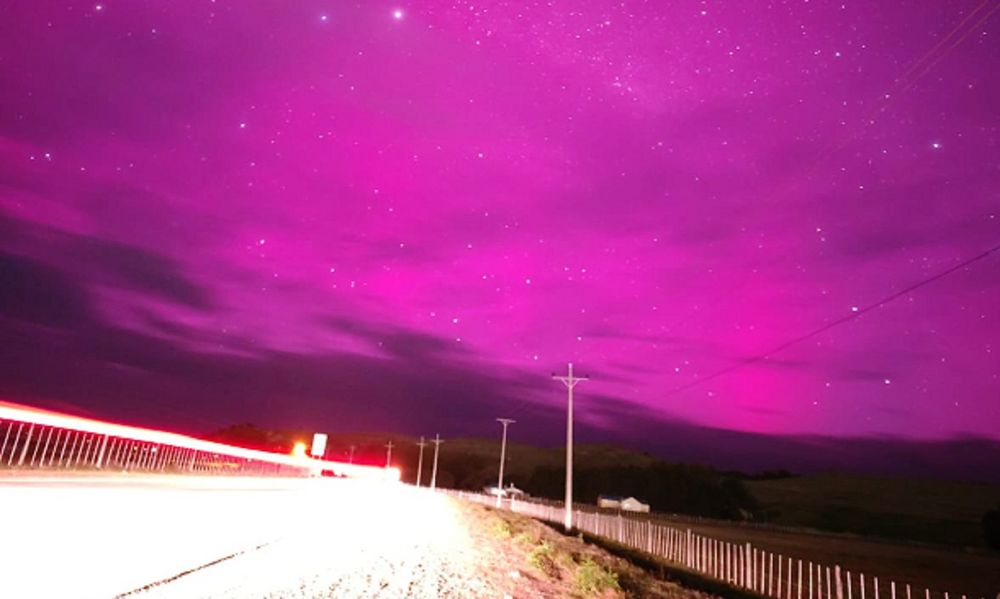 Volvieron las auroras australes y tiñeron de rosa el cielo de Punta ...