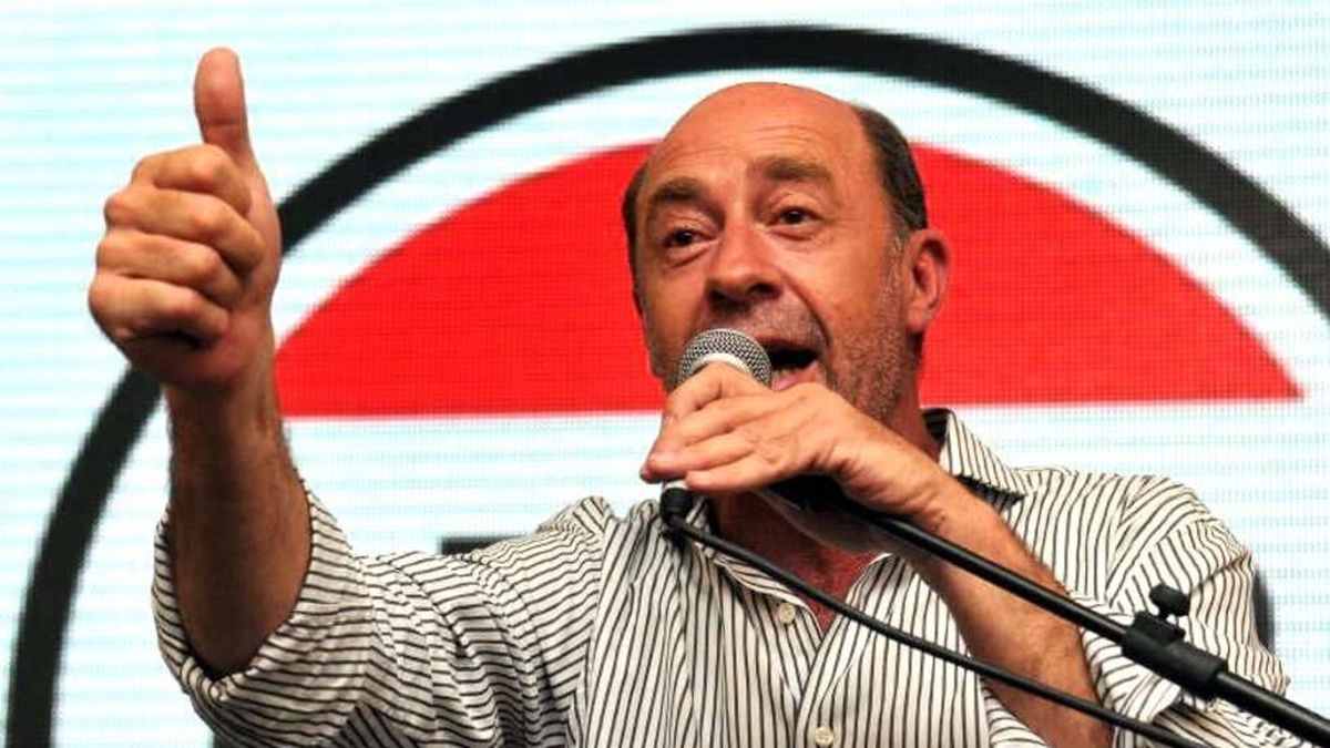 Sergio Pinto asumió como nuevo presidente de la UCR