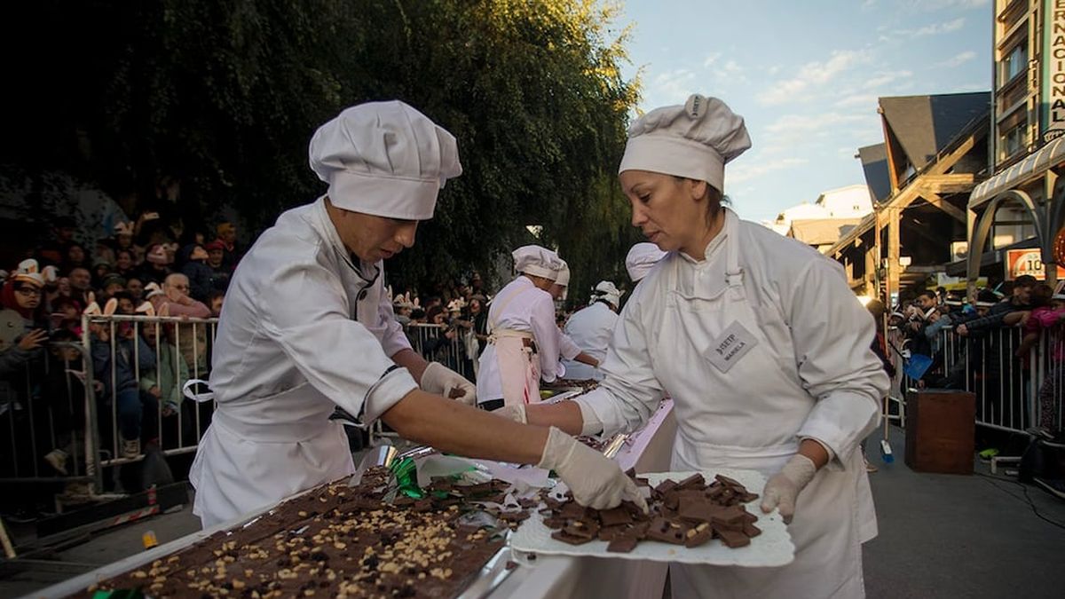 El chocolate más largo del mundo se hizo en Argentina: midió 215 metros