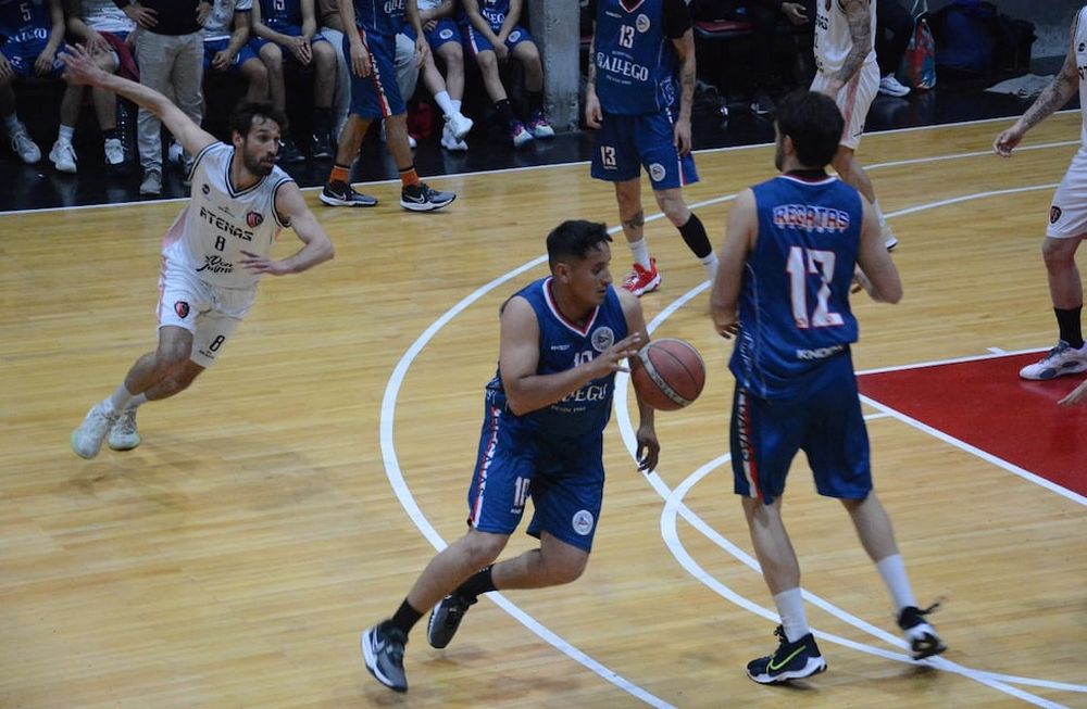 Jeremías Bustos, el francotirador del basquet de Mendoza: convirtió 11 ...