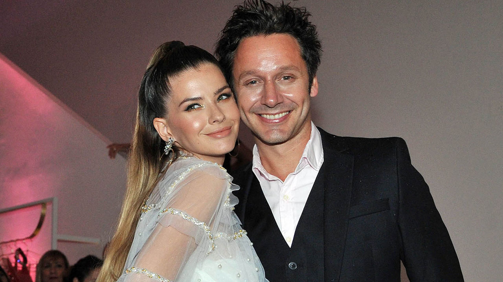 Tras el profundo escándalo: la China Suárez y Benjamín Vicuña llegaron ...