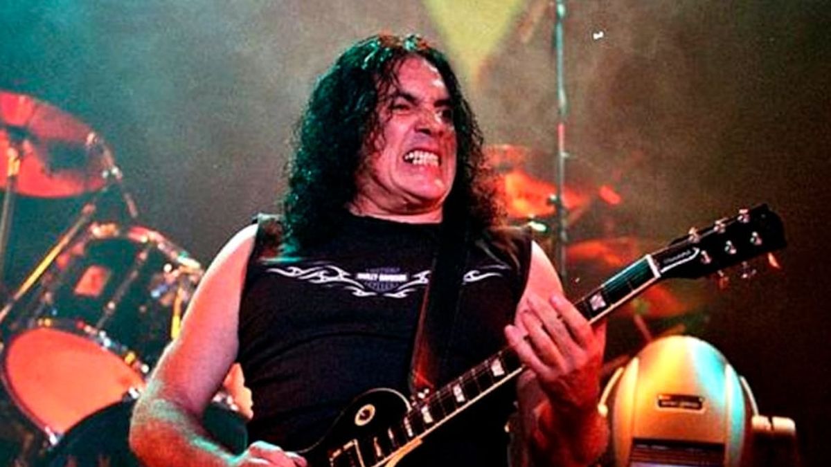 Se cumplen 16 años de la muerte de Pappo: cómo fue su accidente y el ...