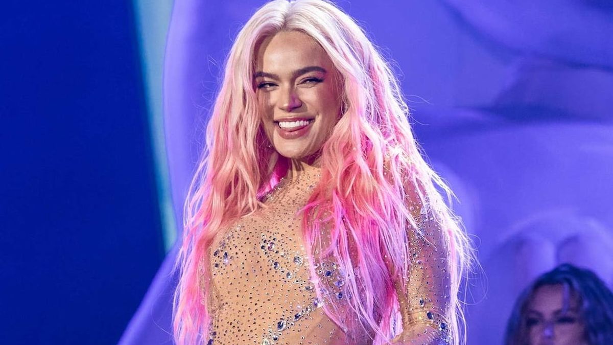 Karol G lo dio todo en su primer Vélez: enamoró con sus meneos y los ...