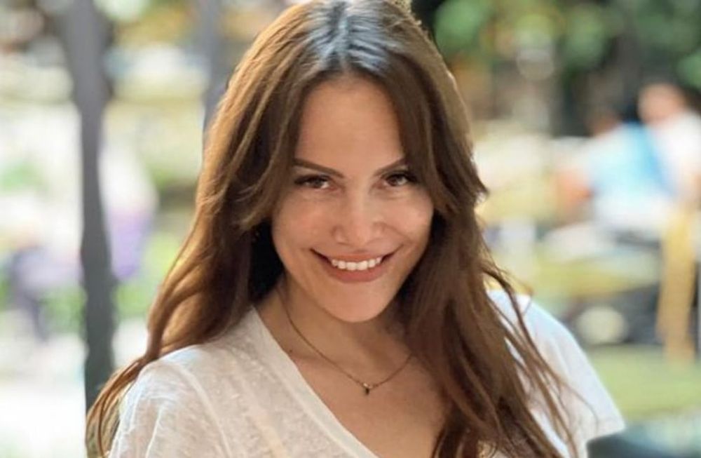 Polémica por la app de Connie Ansaldi que ofrece asistencia psicológica ...