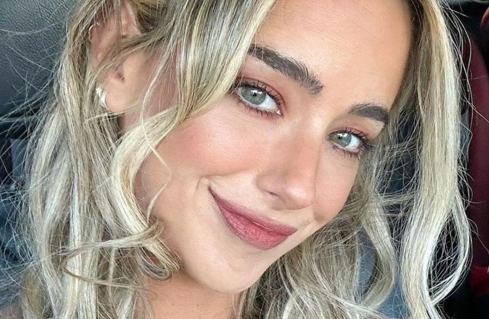 Sol Rivas se calzó un look engomado y lo mostró en detalles con un ...