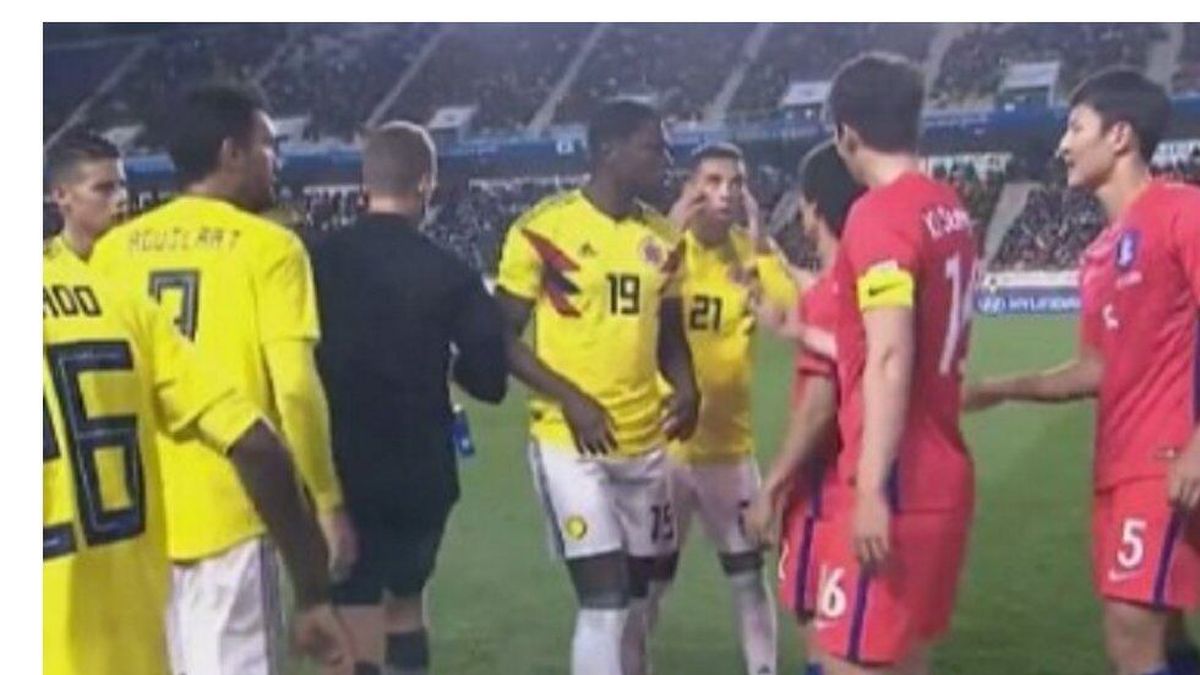 Edwin Cardona, protagonista de un gesto polémico en el amistoso ante ...