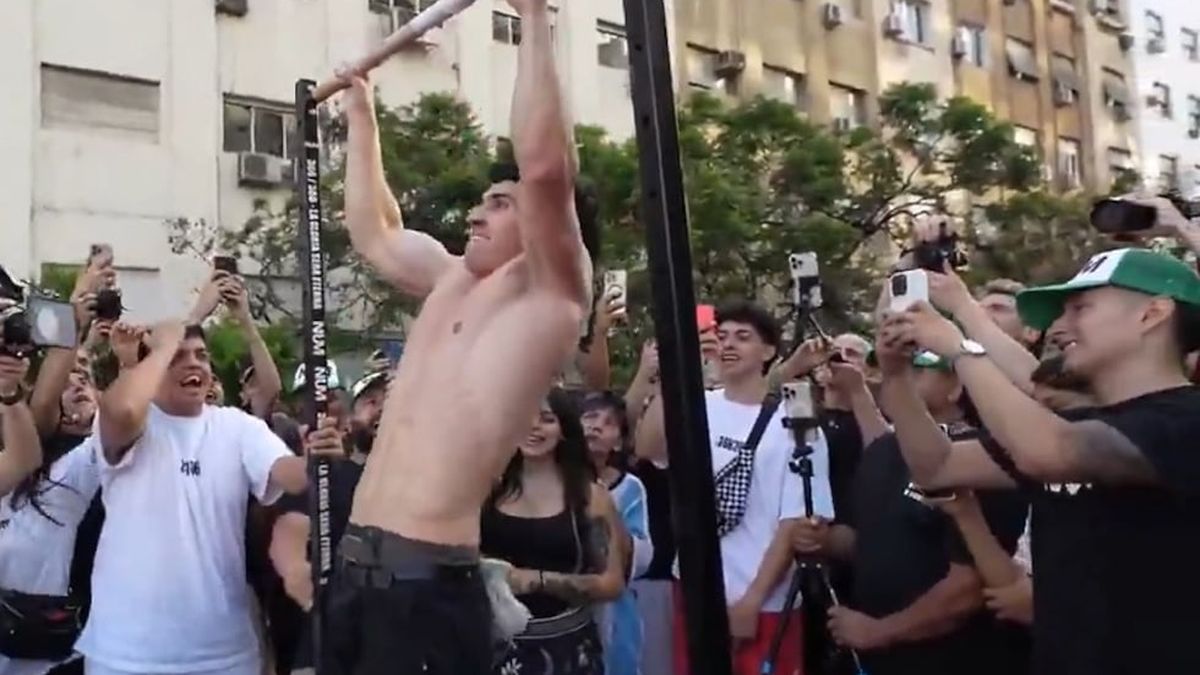 El influencer Gero Arias completó el “reto de las dominadas” con una ...