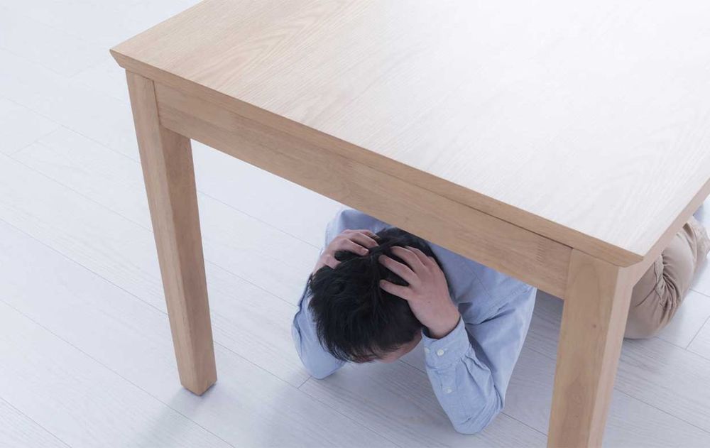 Qué significa el miedo a los temblores y cómo superarlo, según expertos