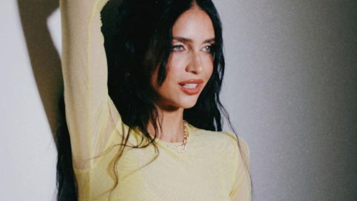 Zaira Nara uso un vestido rosa de transparencias y posó en todos los ...