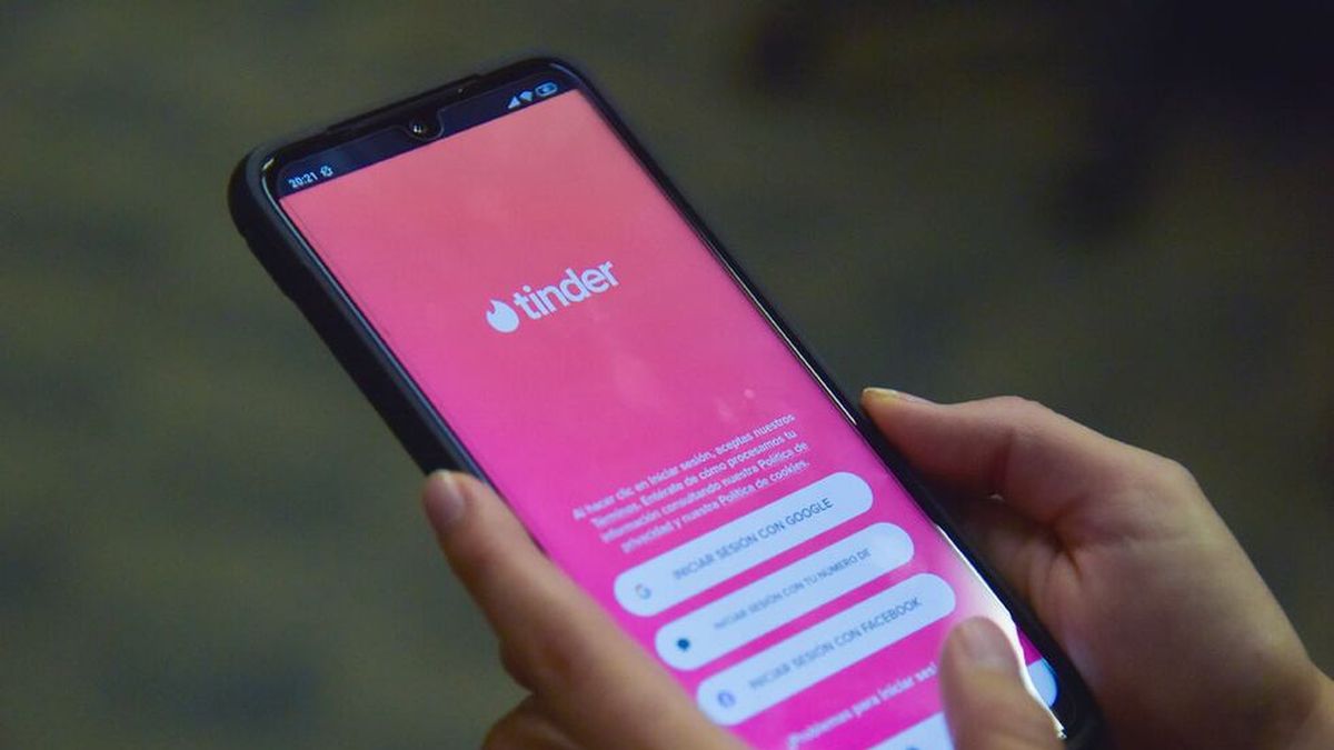 Estafas en Tinder: cuáles son las más comunes y cómo detectarlas
