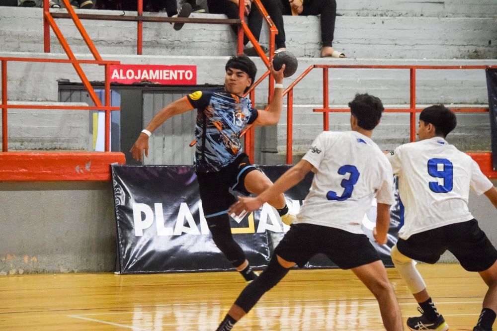 El Nacional A de Handball de juveniles atrapa a los amantes del deporte