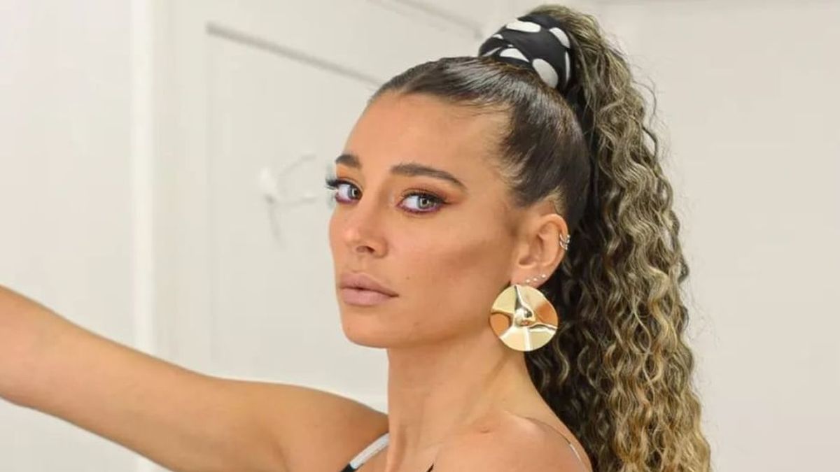 Sol Pérez fue el centro de los memes por el look que llevó al debate de ...