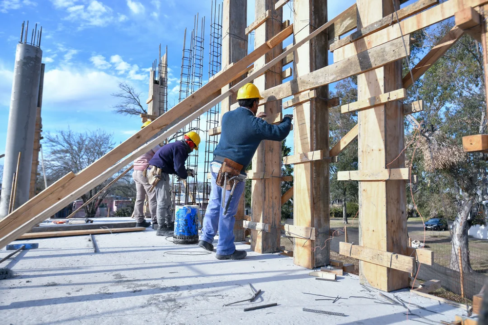 UOCRA cerró paritarias: cómo quedan los sueldos de construcción en ...