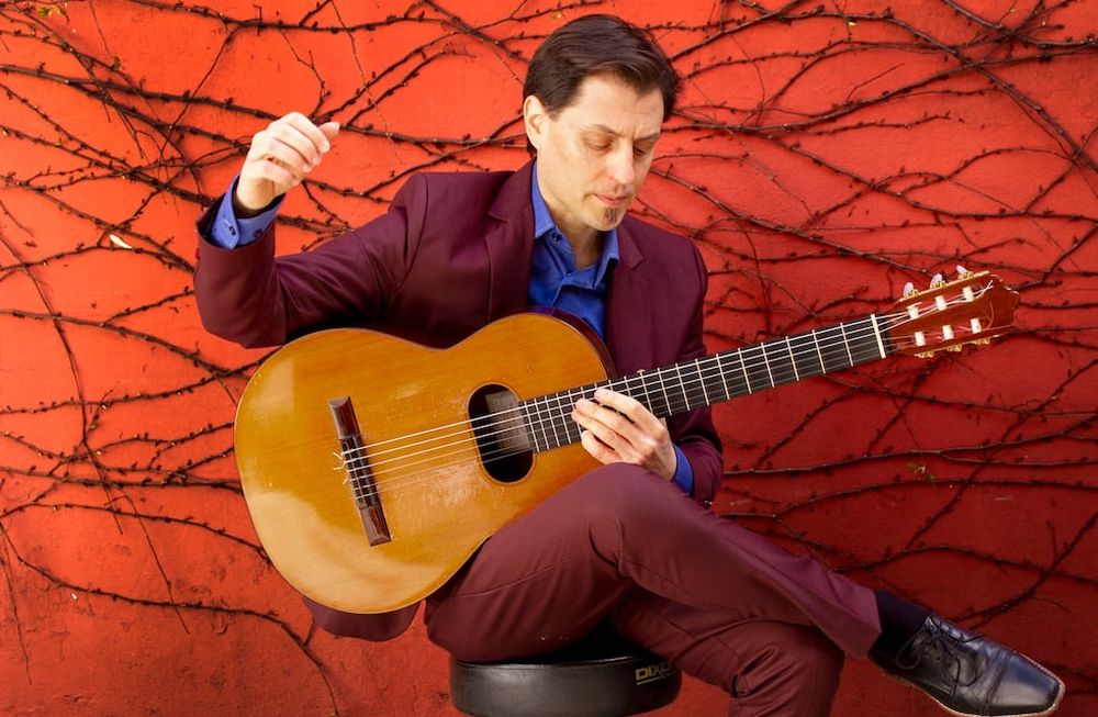 El guitarrista Jorge Troyano lanzó su disco “Recuerdos”