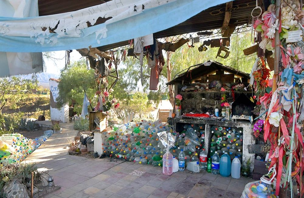 Difunta Correa, la devoción por una santa popular al costado de las ...