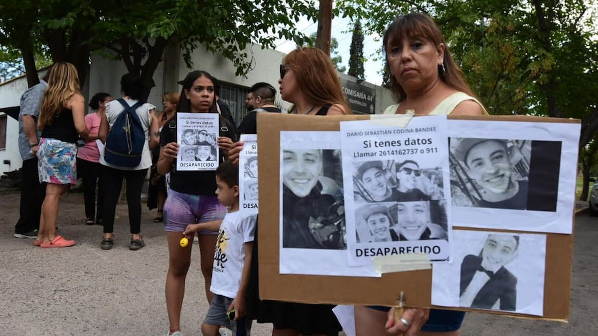 Familiares y amigos marcharon en Guaymallén para pedir por la aparición ...