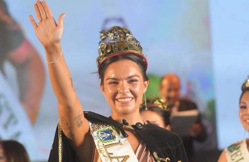 Las Heras coronó a Sasha Ali como su nueva Reina de la Vendimia UNA ...
