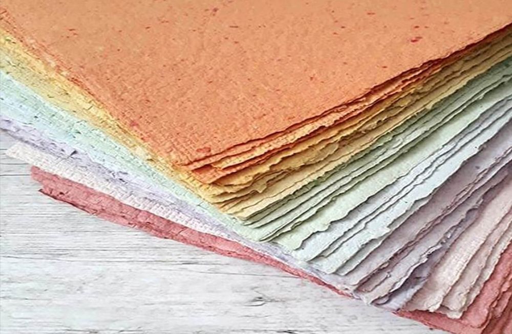 Reciclar papel para ahorrar dinero: cómo se hace en casa y qué se necesita