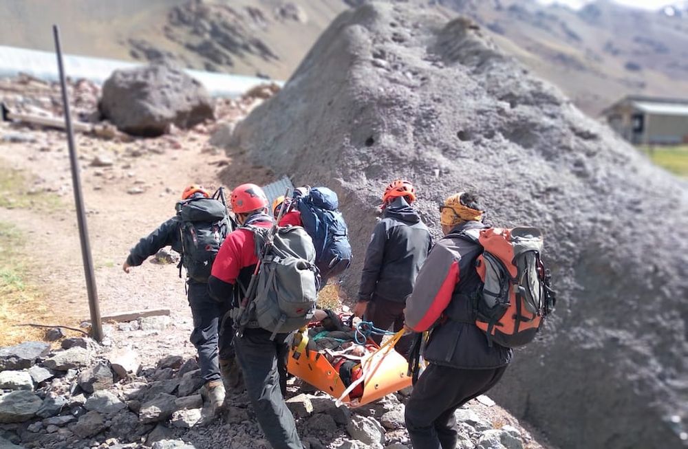 Un andinista resultó gravemente herido tras un derrumbe en Potrerillos