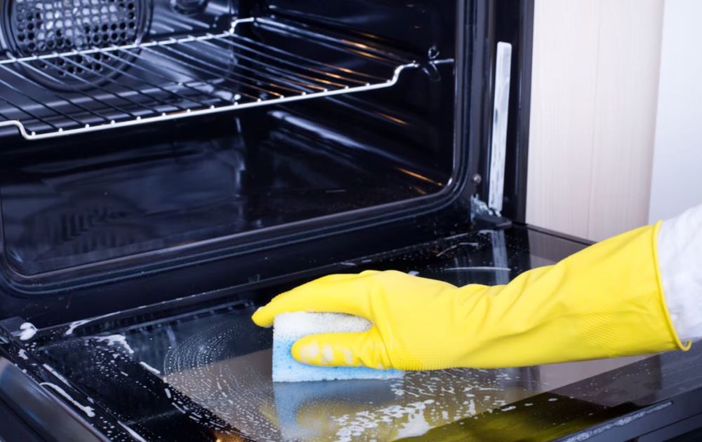 Por qué se recomienda poner laurel dentro del horno de la cocina y para ...