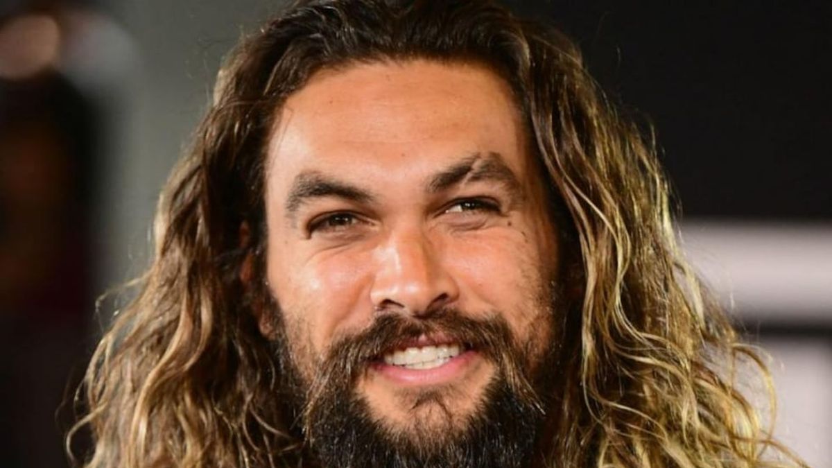 Jason Momoa confirmó su romance con Adria Arjona, la hija de Ricardo: así luce ella hoy