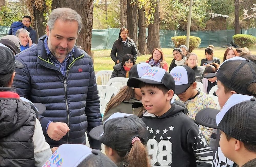Stevenato abrió las puertas de un nuevo espacio tecnológico para niños