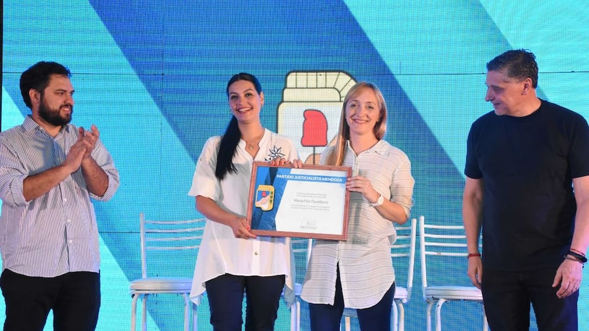 Ante el calor de la militancia, Flor Destéfanis asumió al frente del PJ