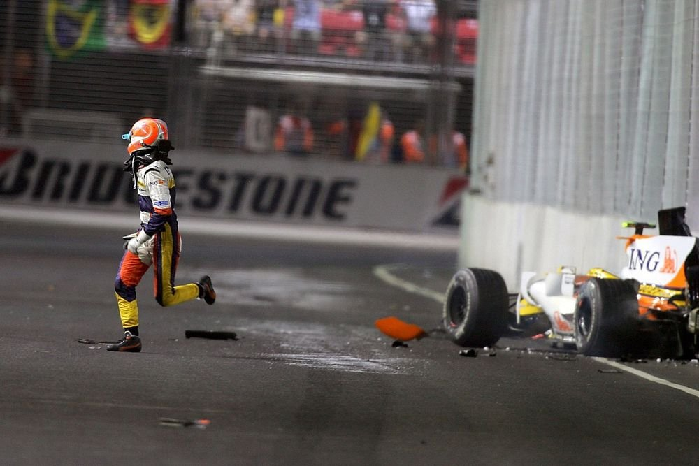 Historias de la F1: el Crashgate en Singapur que cambió todo y apartó a ...