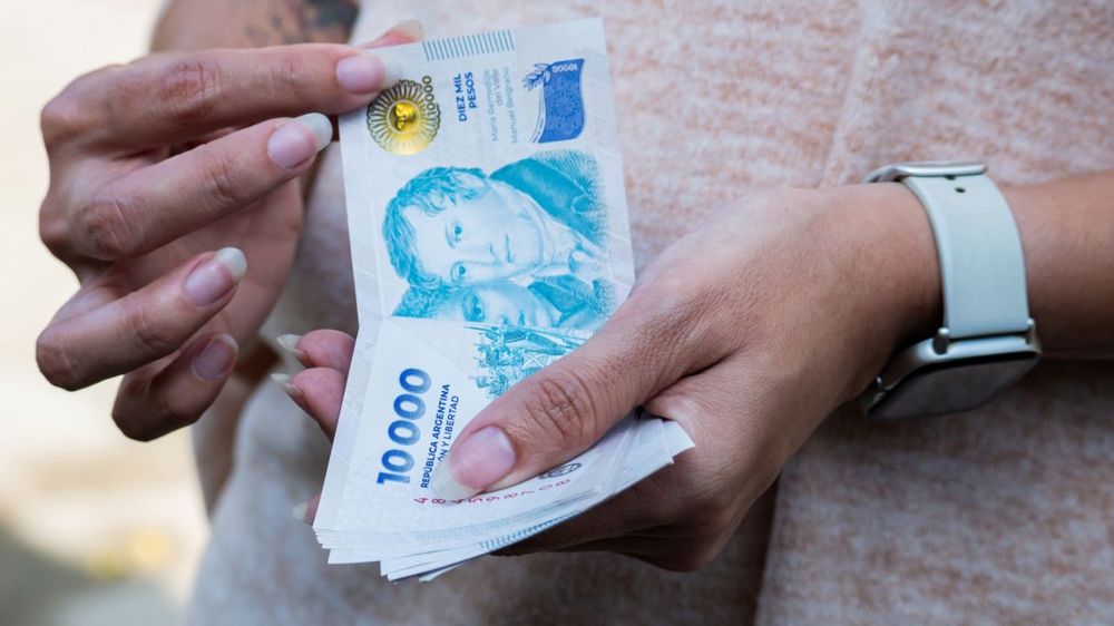 Confirmaron la fecha de pago del aguinaldo a los estatales: cómo calcularlo