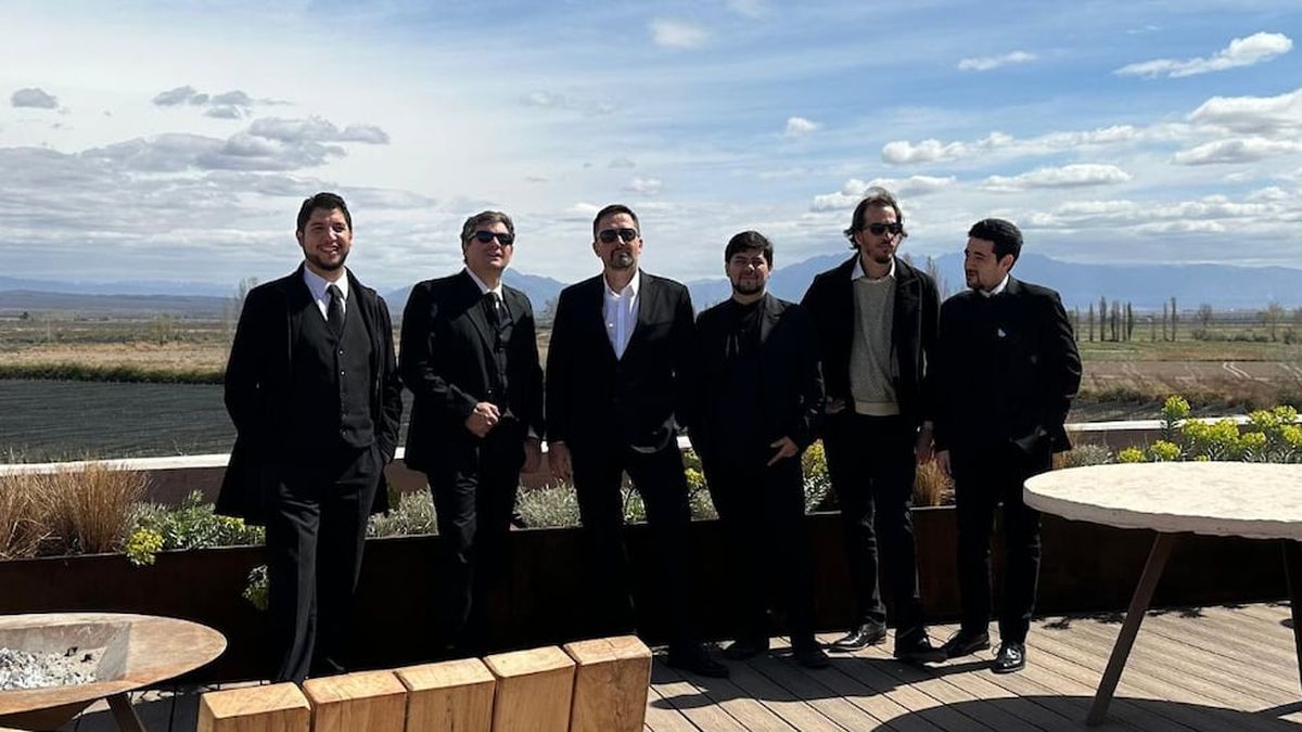 Contramarca, uno de los mejores grupos de tango de Mendoza, toca en el ...