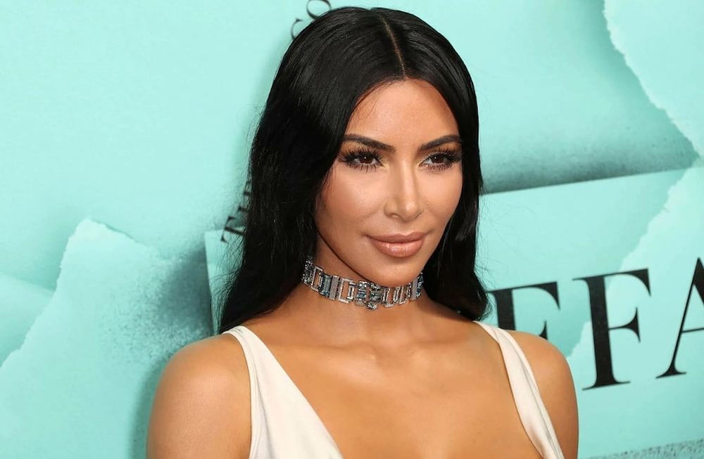 Kim Kardashian posó con un collar que fue de Lady Di y aseguran que una ...
