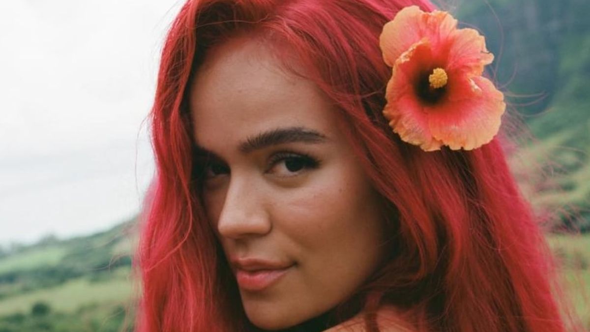 Karol G estalló Instagram cuando mostró su delantera con una ...