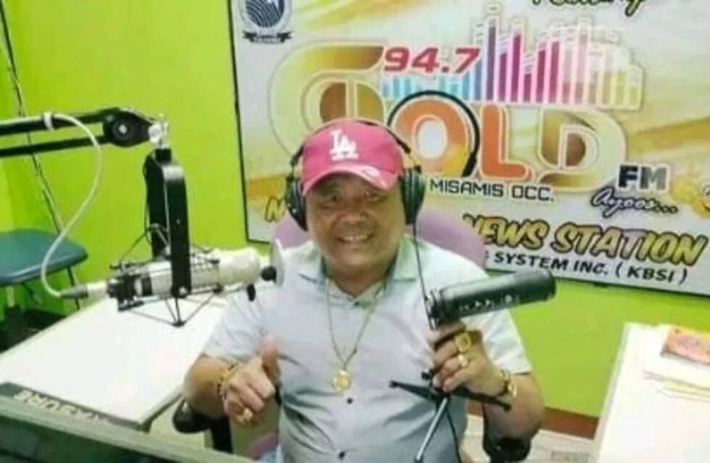 Asesinan a tiros a un conductor de radio en durante programa en vivo