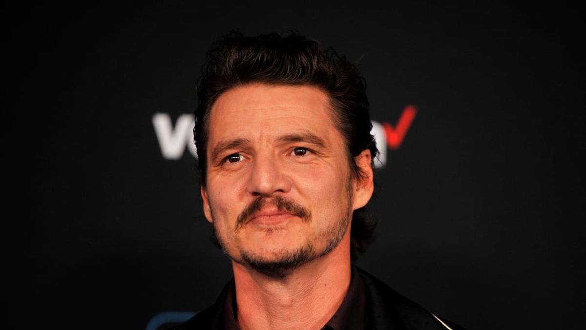 El video viral de Pedro Pascal bailando pegado a una mujer que ...