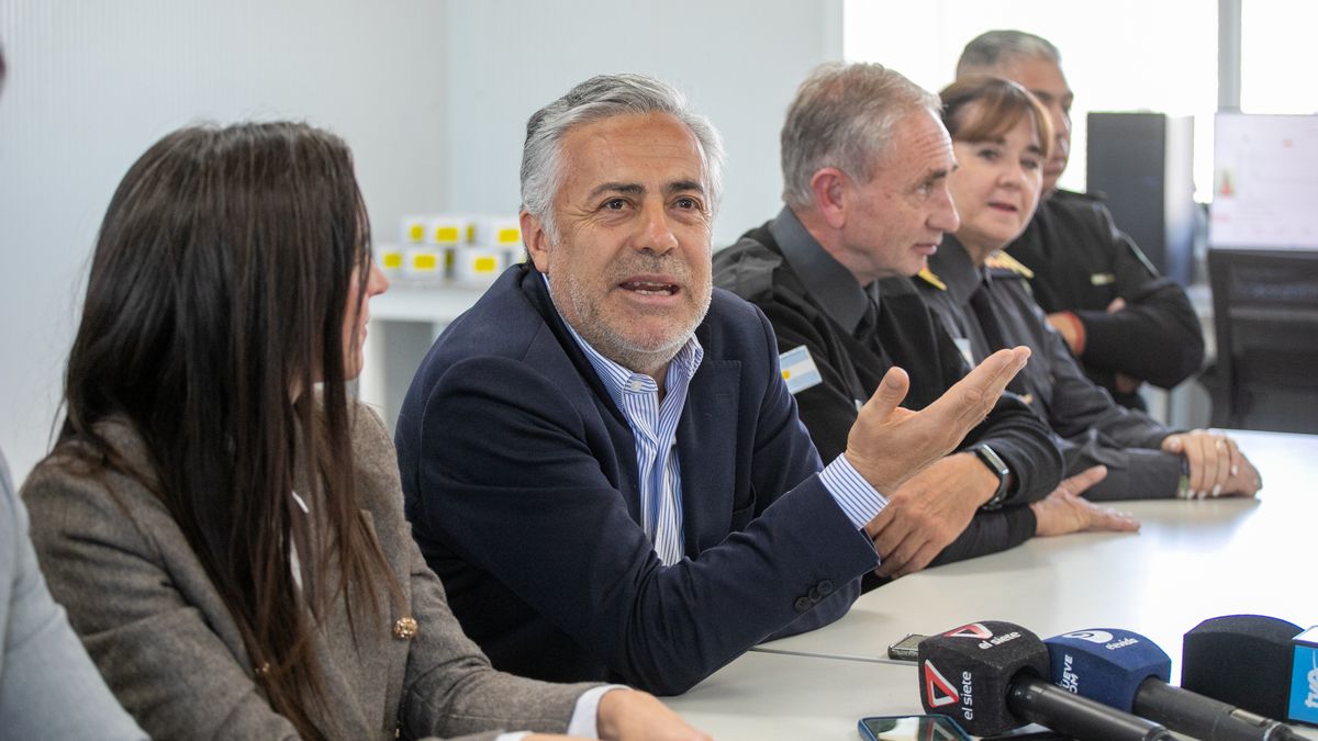 La respuesta de Alfredo Cornejo al reclamo por autonomía municipal que ...