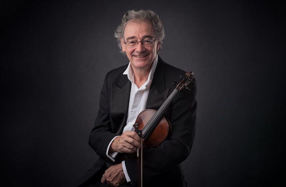 El violinista Luis Roggero actuará como solista junto a la Filarmónica ...