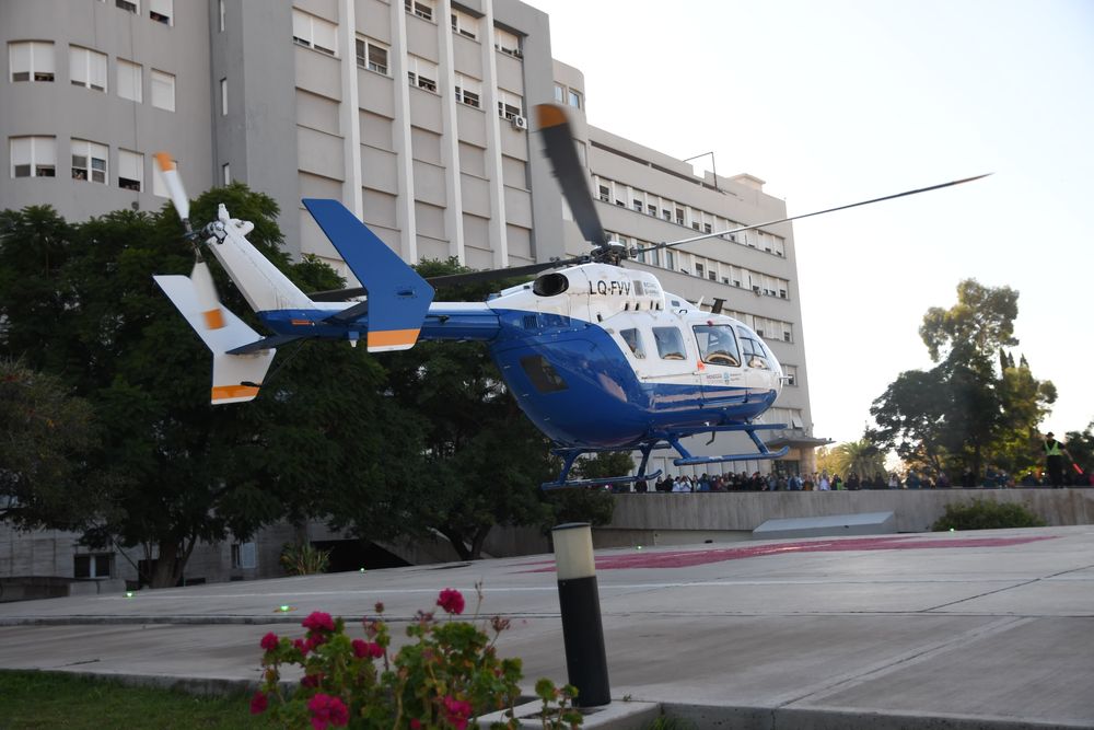 De Uspallata al Central: así fue el traslado en helicóptero de la mujer herida en el choque de ...