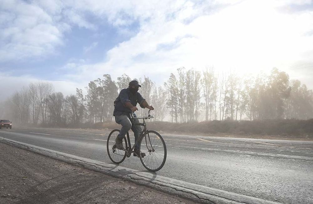Vuelven el Zonda y la nieve a Mendoza: cuándo y a qué zonas afectarán